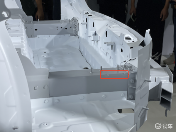 蔚来ET7蔚来特意进行了一场关于ET7白车身的技术解析_易车