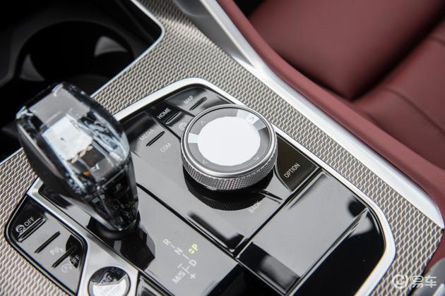 年轻人首选第一款车 宝马X679.99万起售_易车