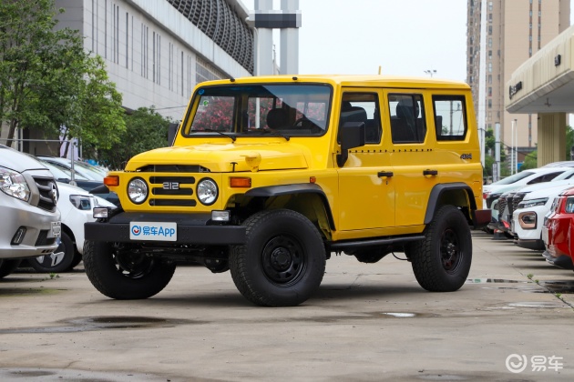 豪华的运动感 全新212实车，定价亲民显高端_易车