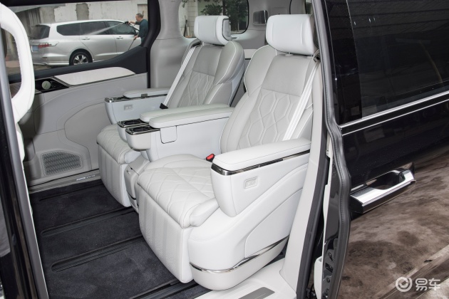 售81.80万起，专为性价比而生的沃尔沃EM90_易车