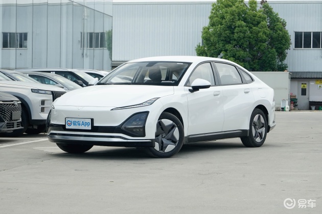 五菱E5价格优惠 这车长超4835mm_易车