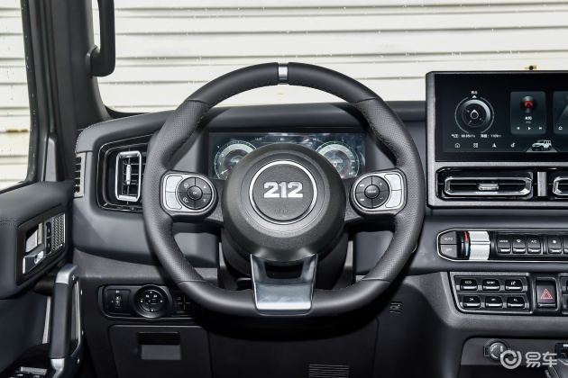 年轻人首选第一款车 212 T01购车指南_易车