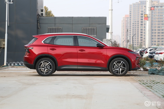 实际售价11.69万起 名爵ES5到底"香不香"_易车