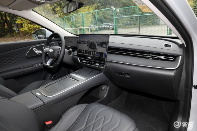 1.5T的风云A8L豪华不输bba 科技配置武装到牙齿_易车