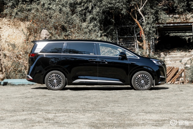 30.98万拿下中大型mpv 实用且有个性_易车