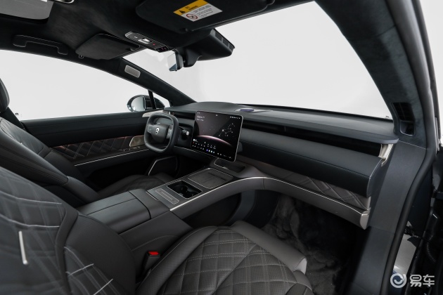 78.80万大型车蔚来ET9多款个性选择 搭载蔚来发动机_易车