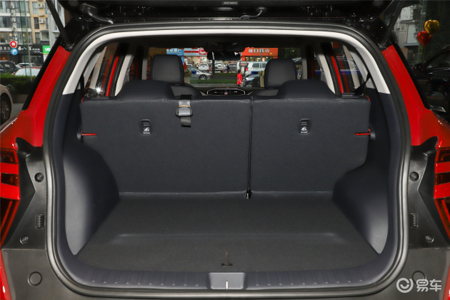 豁出去了！朗逸都是它的手下败将！ 享域 vs 北京现代ix25_易车