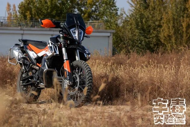 比ADV更像越野车，KTM 790 ADV R试驾体验_易车
