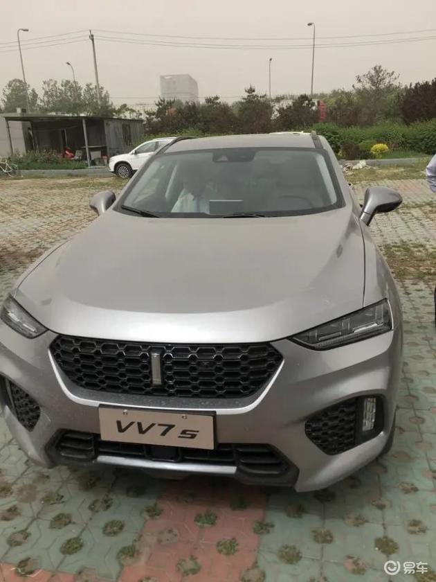 WEY的LOGO，发源于保定总督府大旗杆底下则是英文的POATING_易车