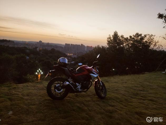 新手的入门神器？-本田cbr190“上打250，下打150”_易车