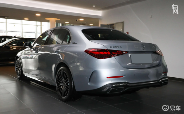 奔驰C260L，搭载1.5T涡轮增压直喷发动机，搭配48V轻混系统_易车