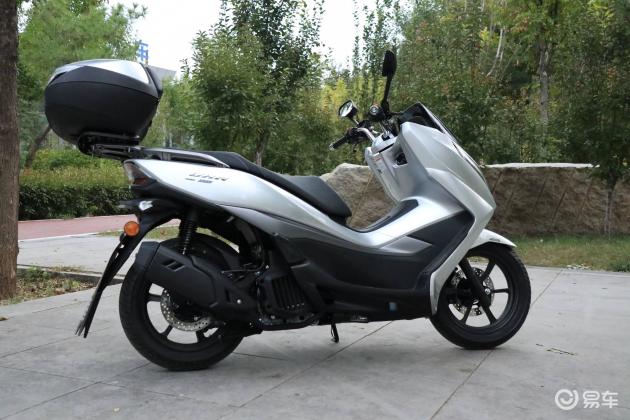 豪爵uhr150对比nmax155赢在了价格输在了体验_易车