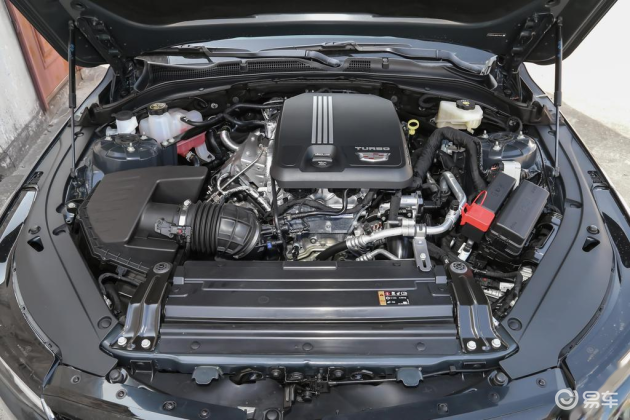 凯迪拉克CT4搭载2.0T涡轮增压发动机_易车