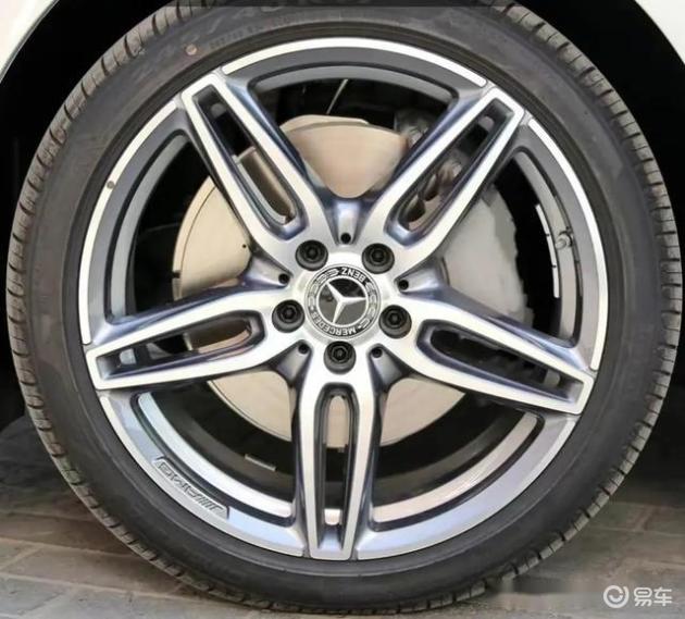 奔驰E级系列（二）23款E300L（时尚和豪华）的配置、差异点与报价_易车