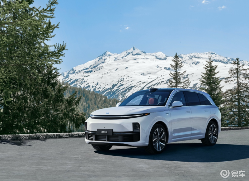 理想L7入门版车型上市取消魔毯空气悬挂，售31.98万元_易车