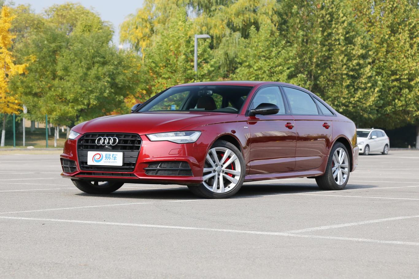 【奥迪A6L30周年纪念版 35 TFSI 运动版侧前45度车头向左水平图片-汽车图片大全】-易车