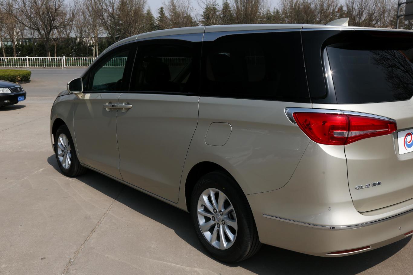 【别克GL8ES 28T 舒适版 国V外观图片-汽车图片大全】-易车