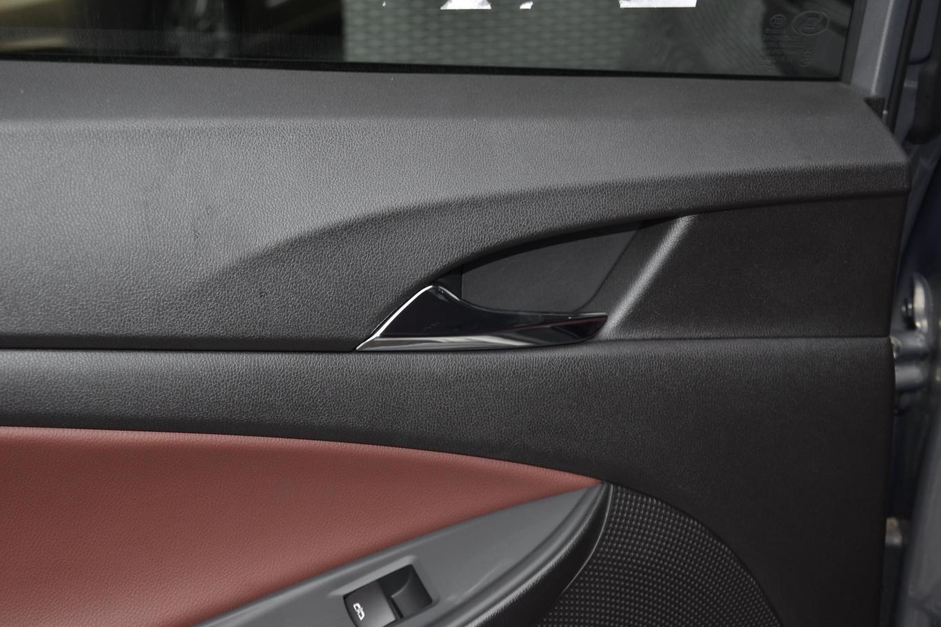 【别克GL618T 互联尊贵版 6座 国V空间图片-汽车图片大全】-易车