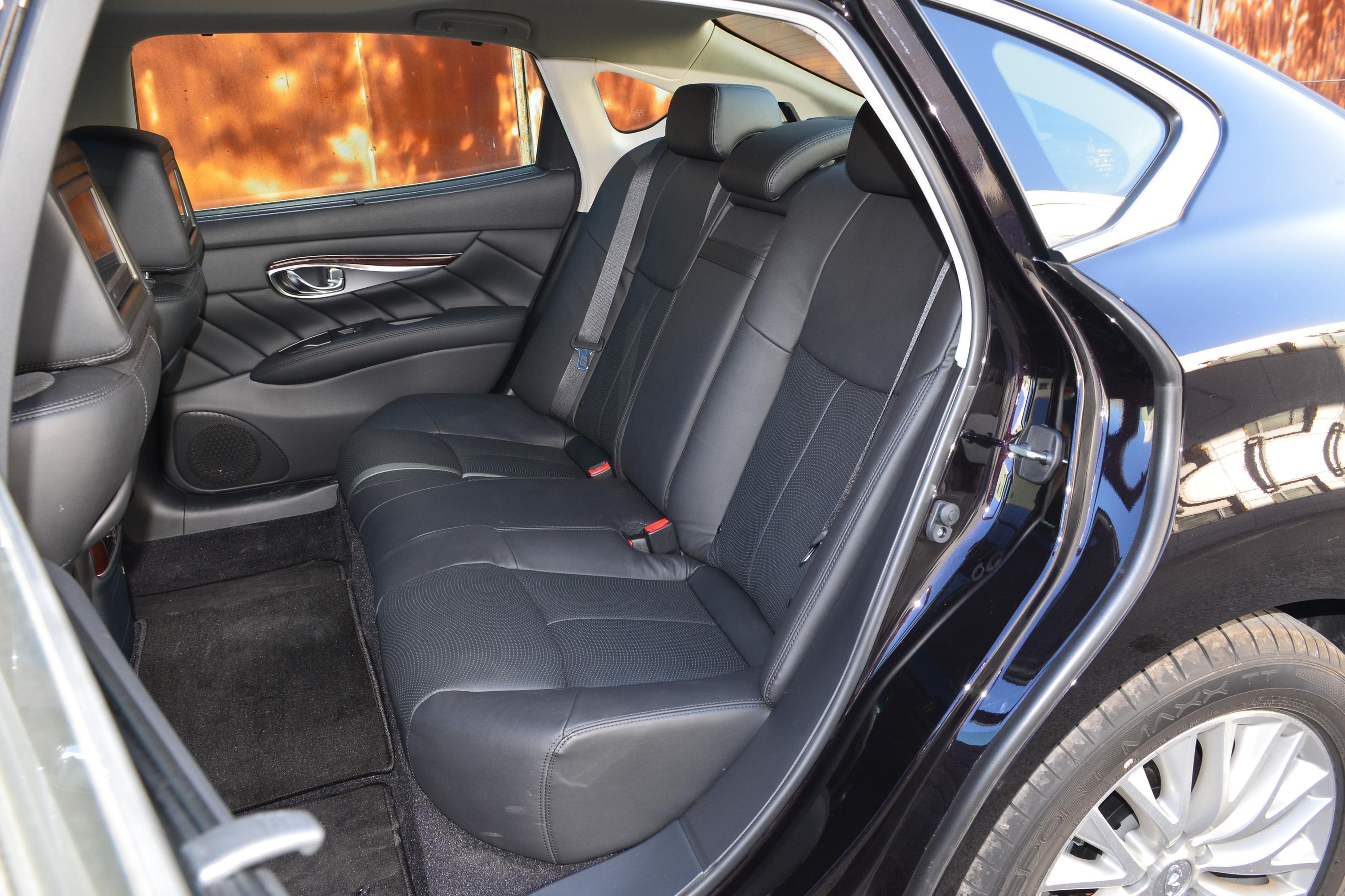 如此亲民的英菲尼迪Q70L 省油还有大空间_易车