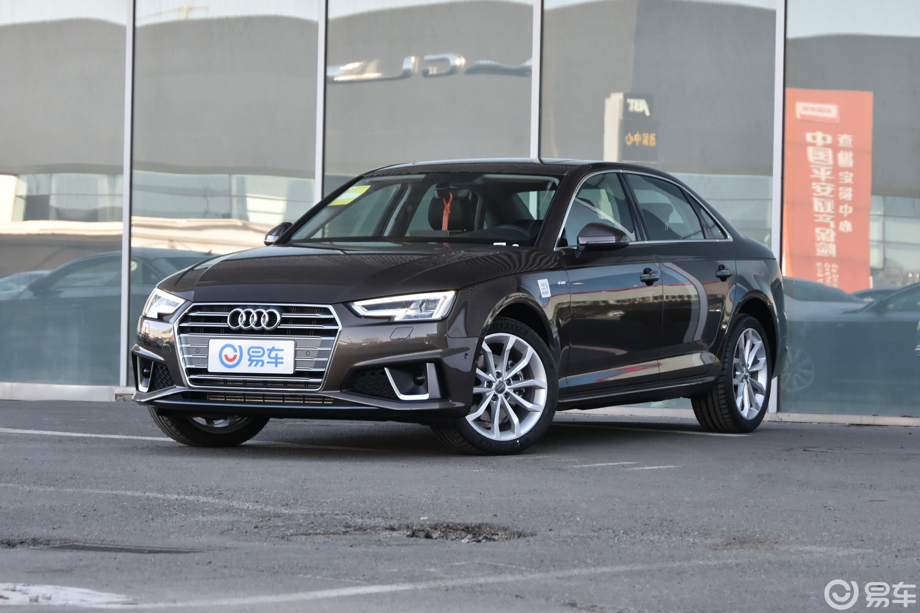 【奥迪A4L40 TFSI 运动版 国V侧前45度车头向左水平图片-汽车图片大全】-易车