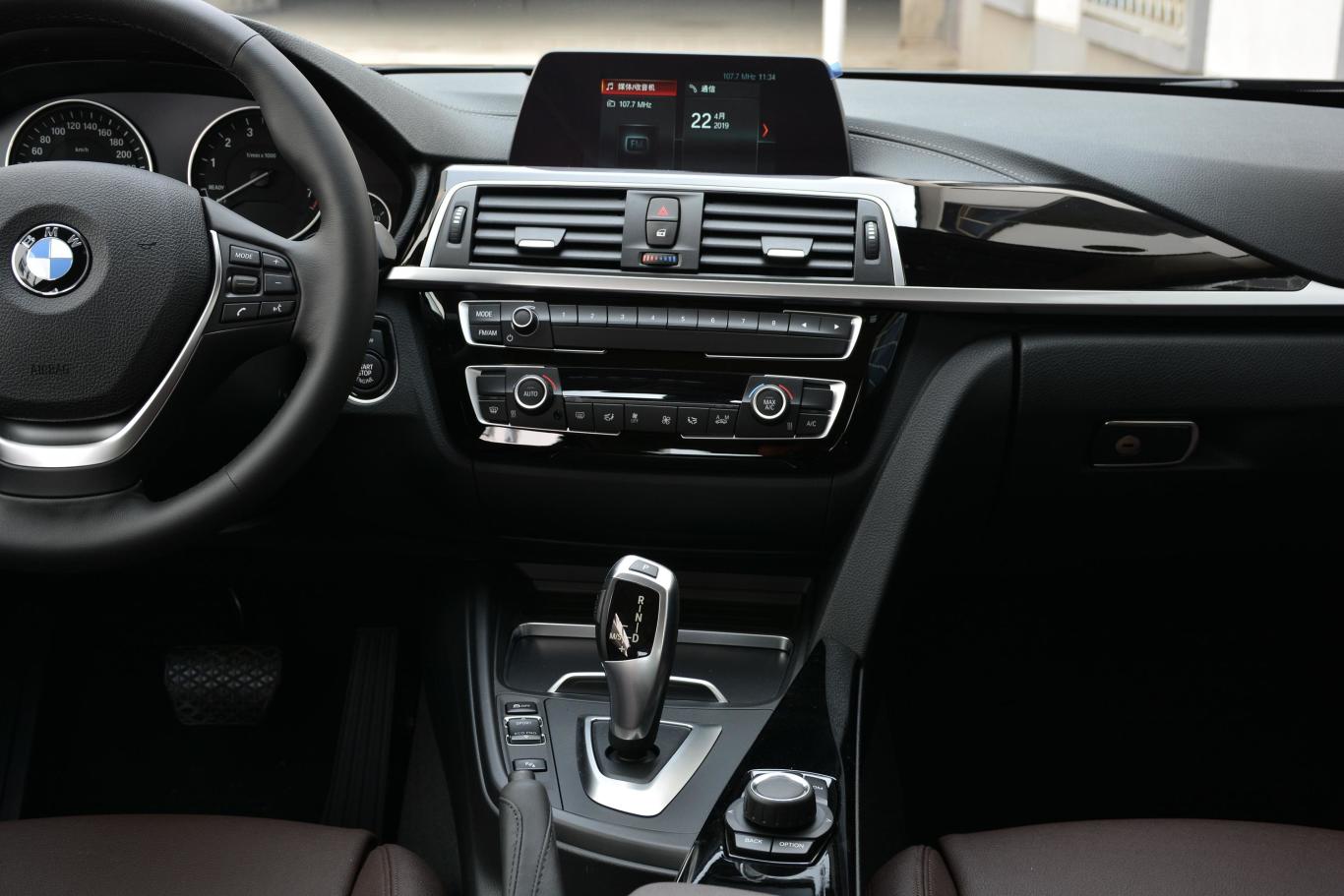 【宝马3系320Li 时尚版中控台整体图片-汽车图片大全】-易车