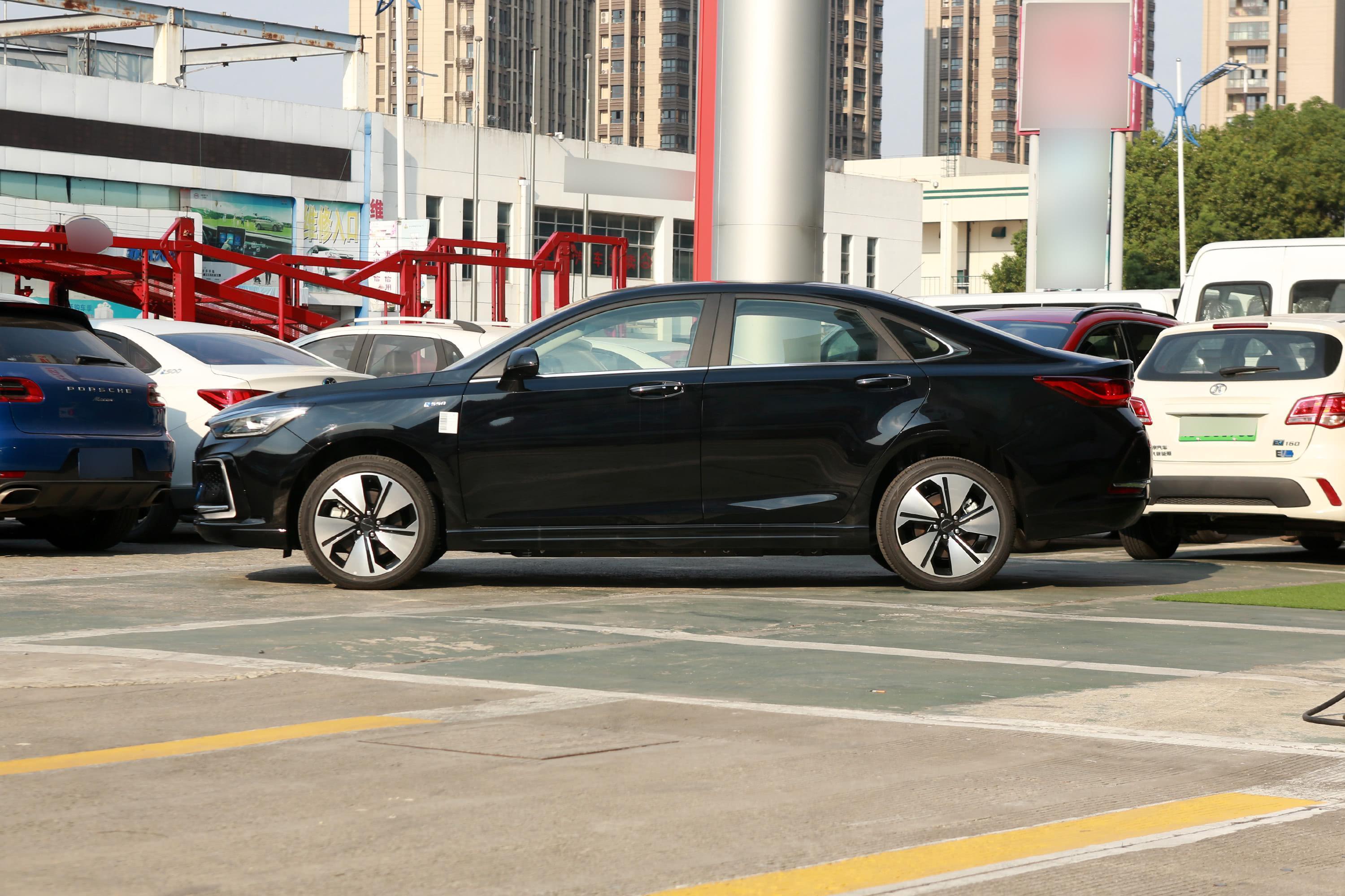 你期待的它全带来了,北京EU7表现如何 可靠耐用又省油_易车