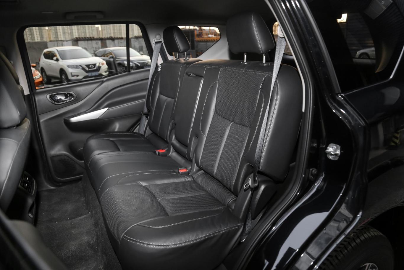 【途达2.5L 手自一体 四驱 豪华版后排座椅图片-汽车图片大全】-易车