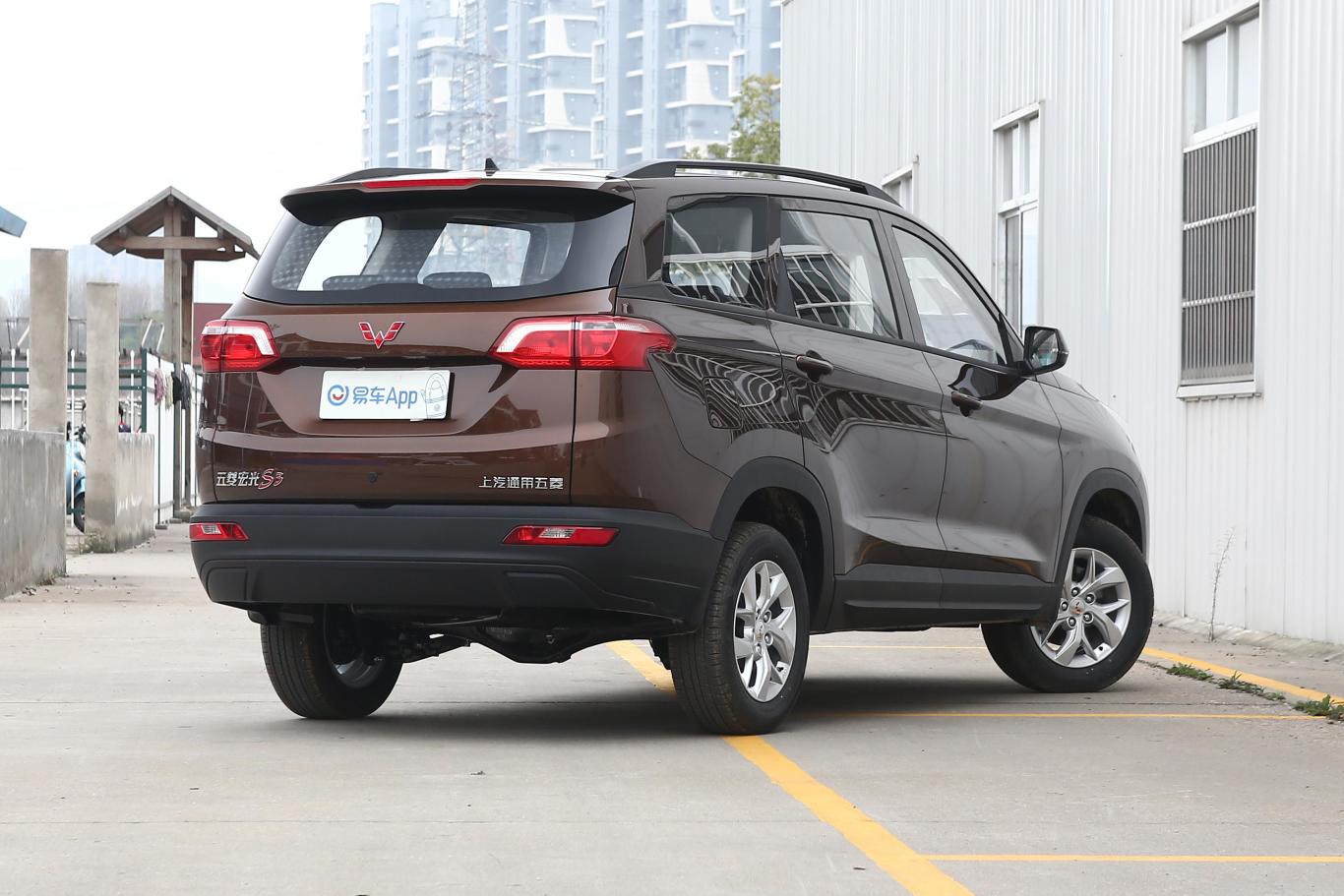 【五菱宏光S31.5L 手动 标准型 国VI侧后45度车头向右水平图片-汽车图片大全】-易车