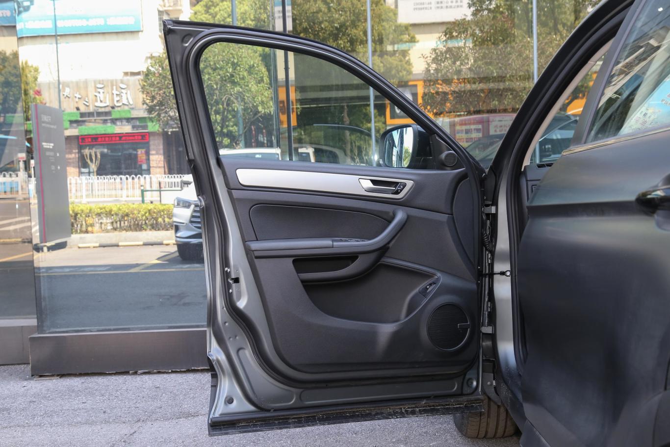 【观致5观致5S 1.6T 双离合 暗夜英雄型外观图片-汽车图片大全】-易车