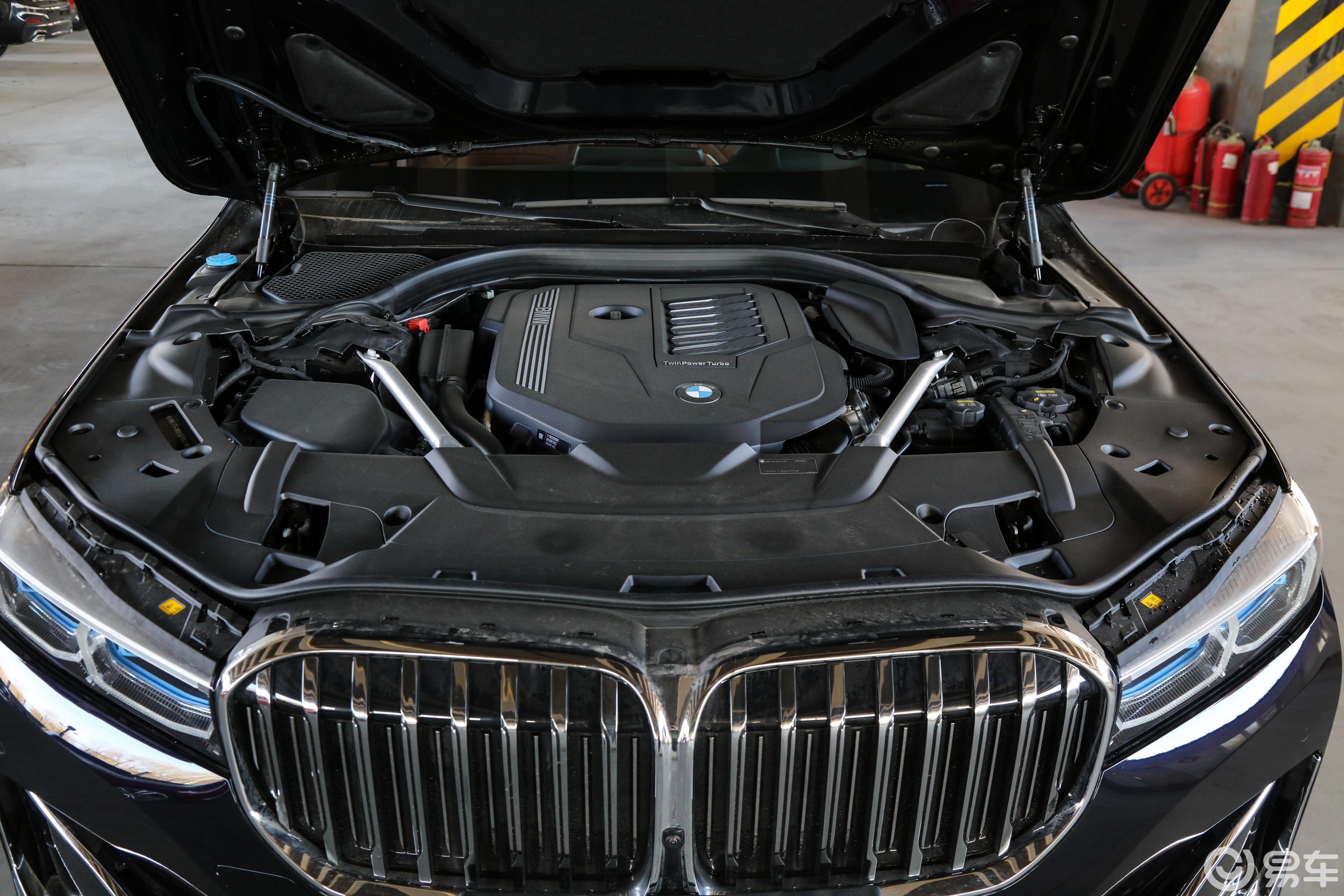 【宝马7系改款 740Li xDrive 行政型 豪华套装外观图片-汽车图片大全】-易车