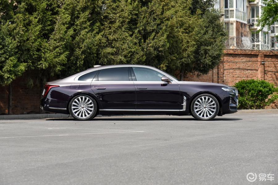 【红旗H92020款3.0T 智联旗领四座版正侧车头向右水平汽车图片-汽车图片大全】-易车