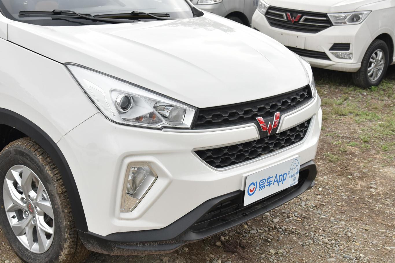 【五菱宏光S31.5T 手动 舒适型 国VI前格栅侧俯拍图片-汽车图片大全】-易车