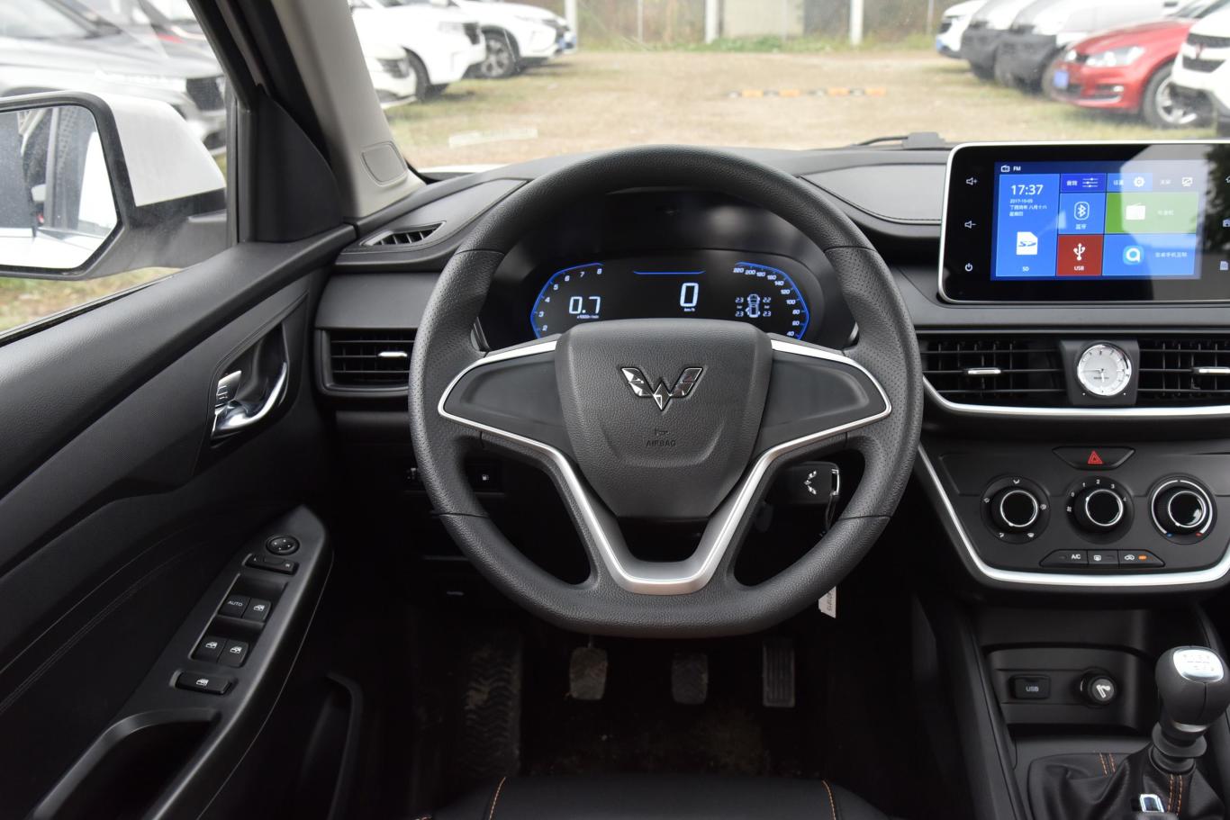 【五菱宏光S31.5T 手动 舒适型 国VI方向盘图片-汽车图片大全】-易车