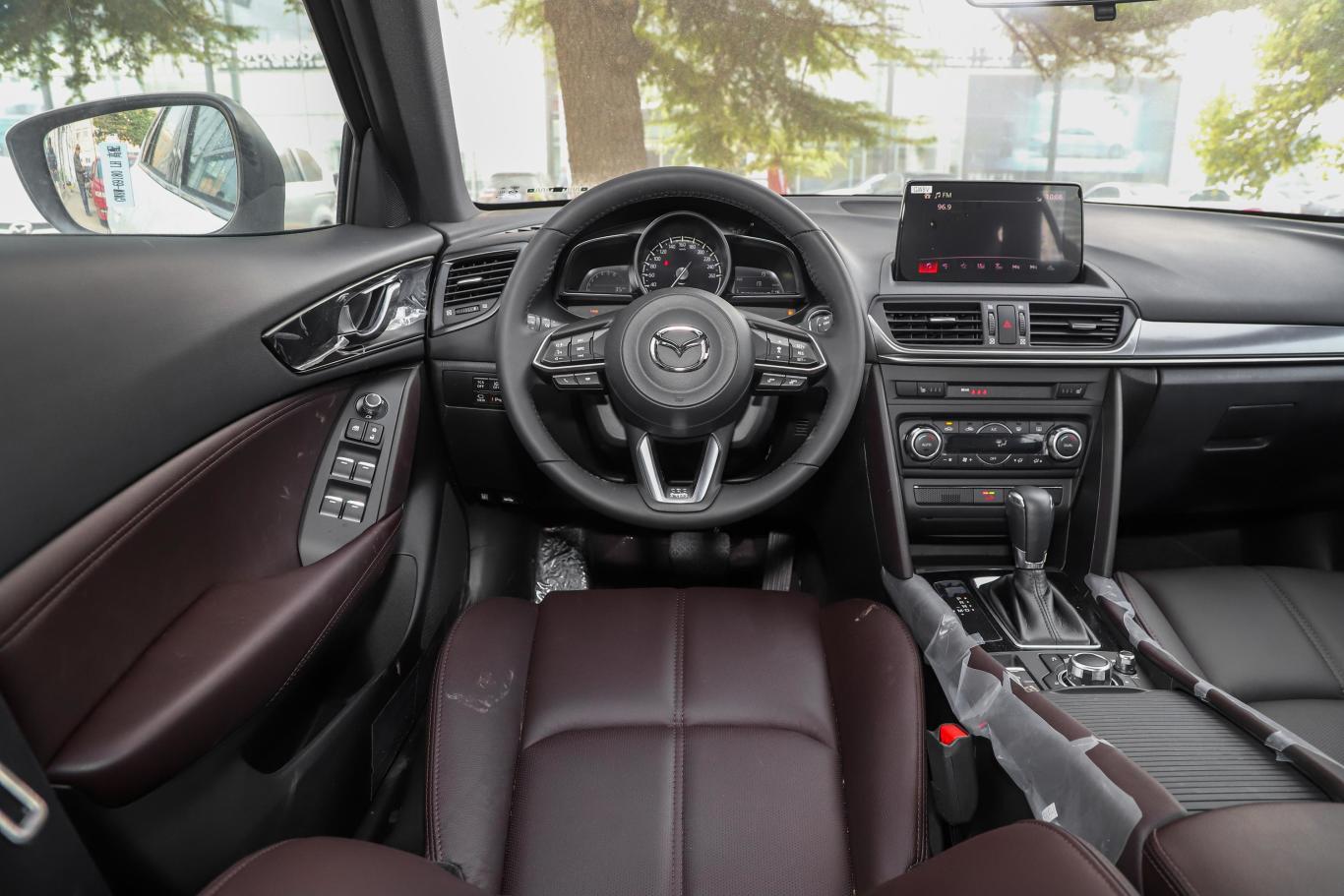 【马自达CX-42.0L 手自一体 两驱 蓝天领先版驾驶位区域图片-汽车图片大全】-易车