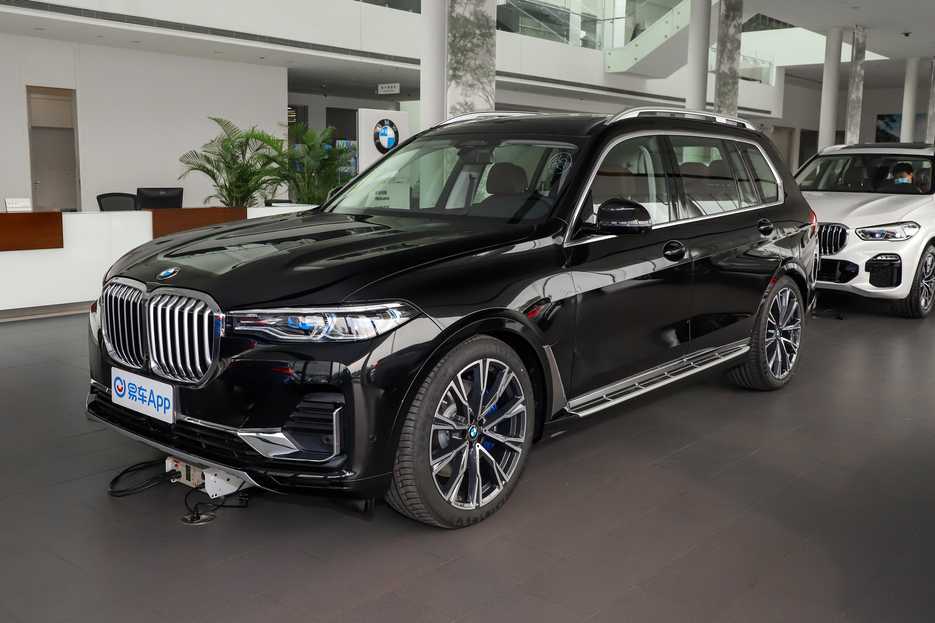 宝马X7解读 到底选哪个配置最划算_易车