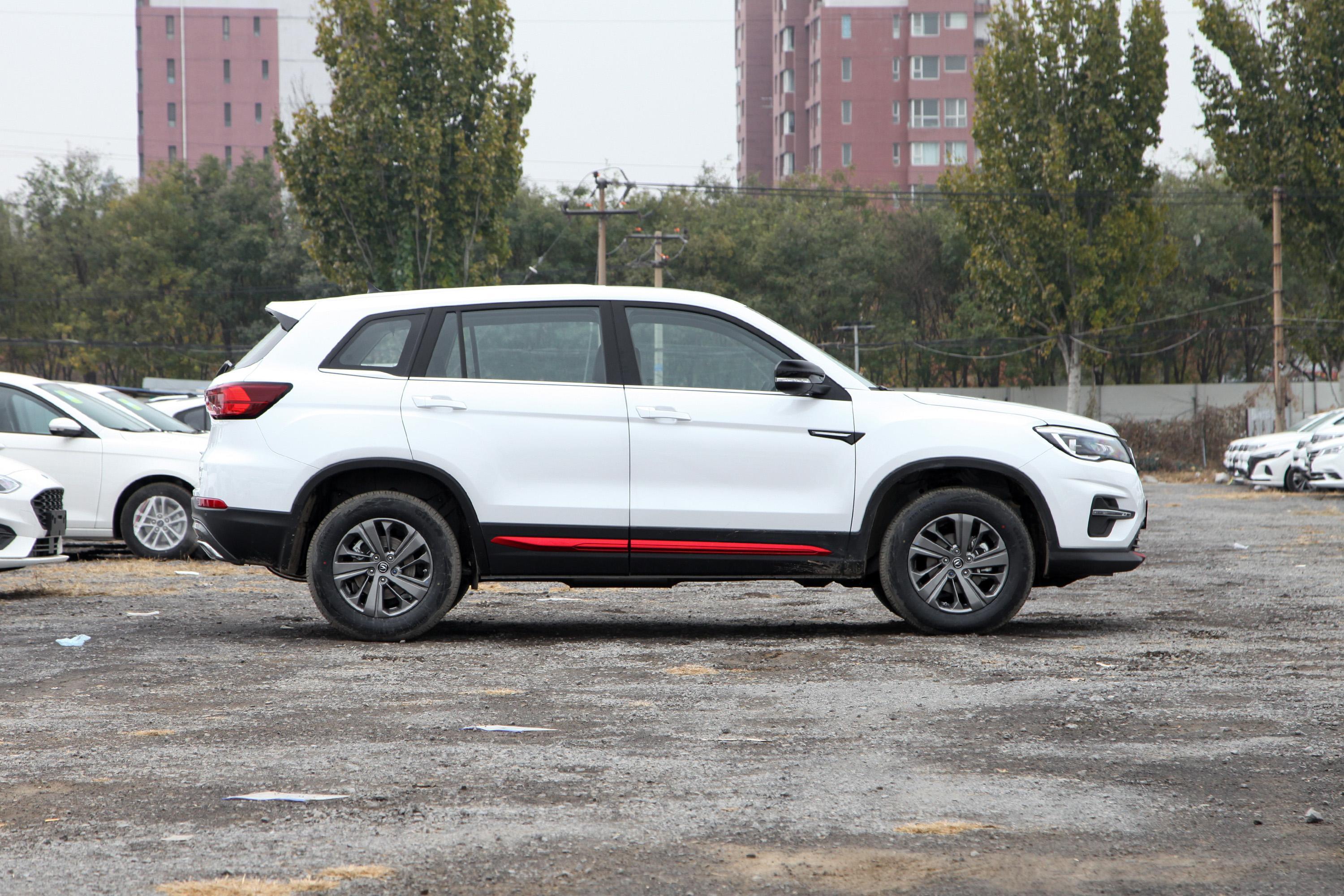 买一辆长安CS751.5T，10.4万的“高颜值黑马”_易车