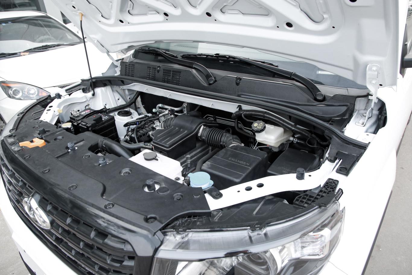 【长安欧尚X70A改款 1.5L 手动 经典型外观图片-汽车图片大全】-易车