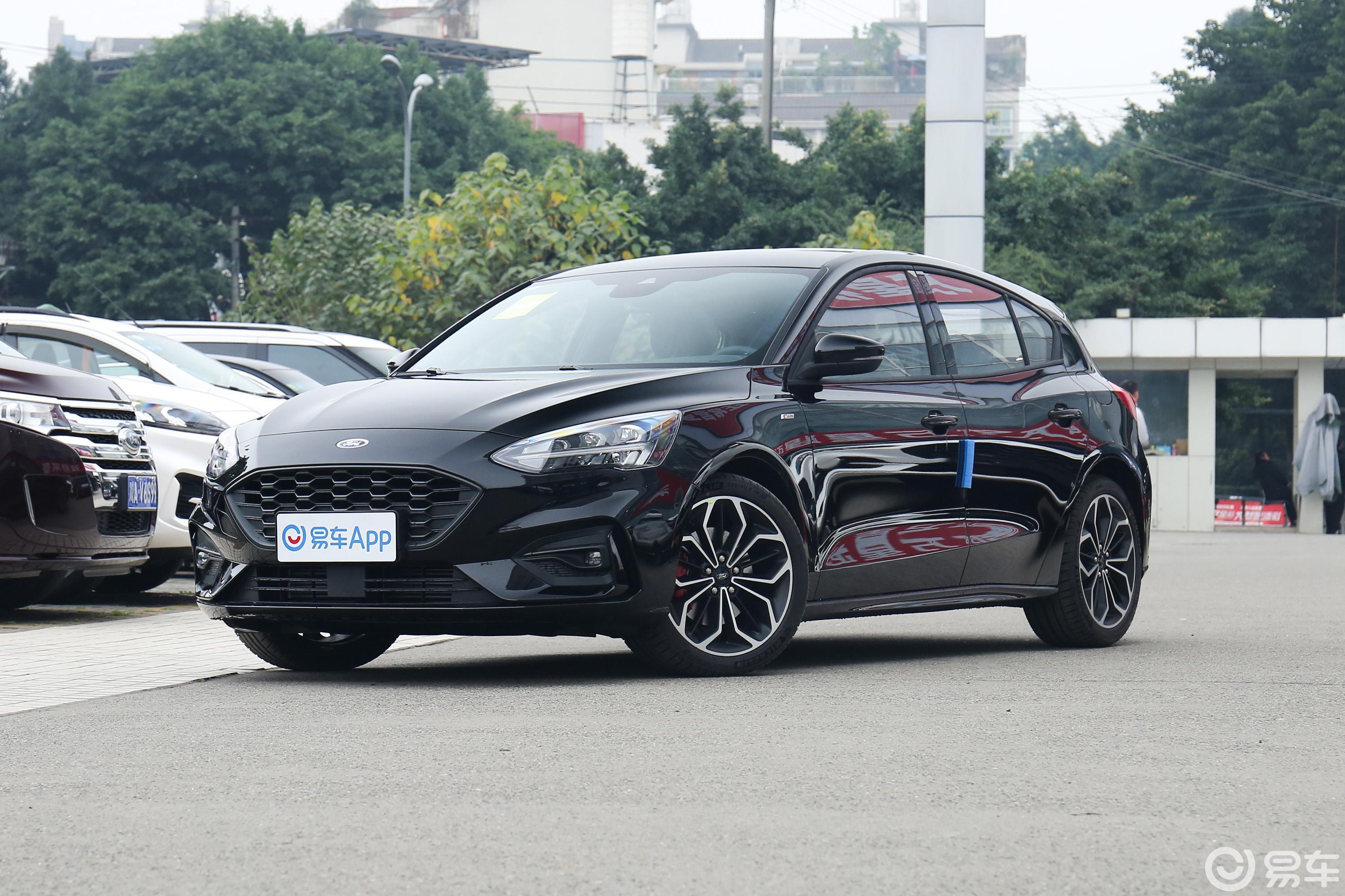 【福克斯两厢 EcoBoost 180 自动ST Line侧前45度车头向左水平图片-汽车图片大全】-易车