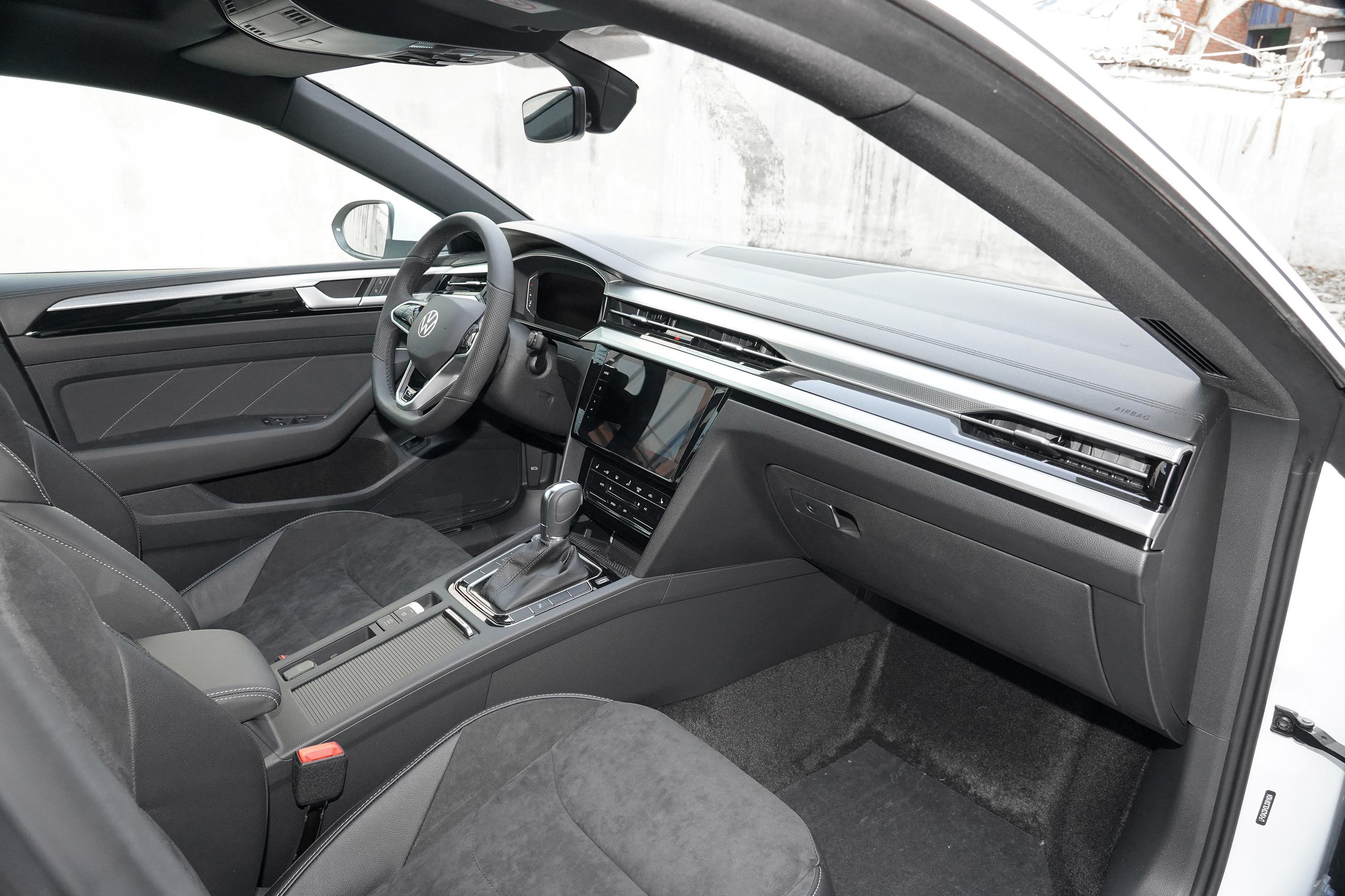 一汽-大众CC24.99万起售 年轻人的购车首选_易车