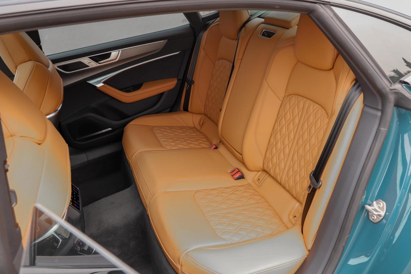 【奥迪A7L55 TFSI quattro S-line 先行版后排座椅图片-汽车图片大全】-易车