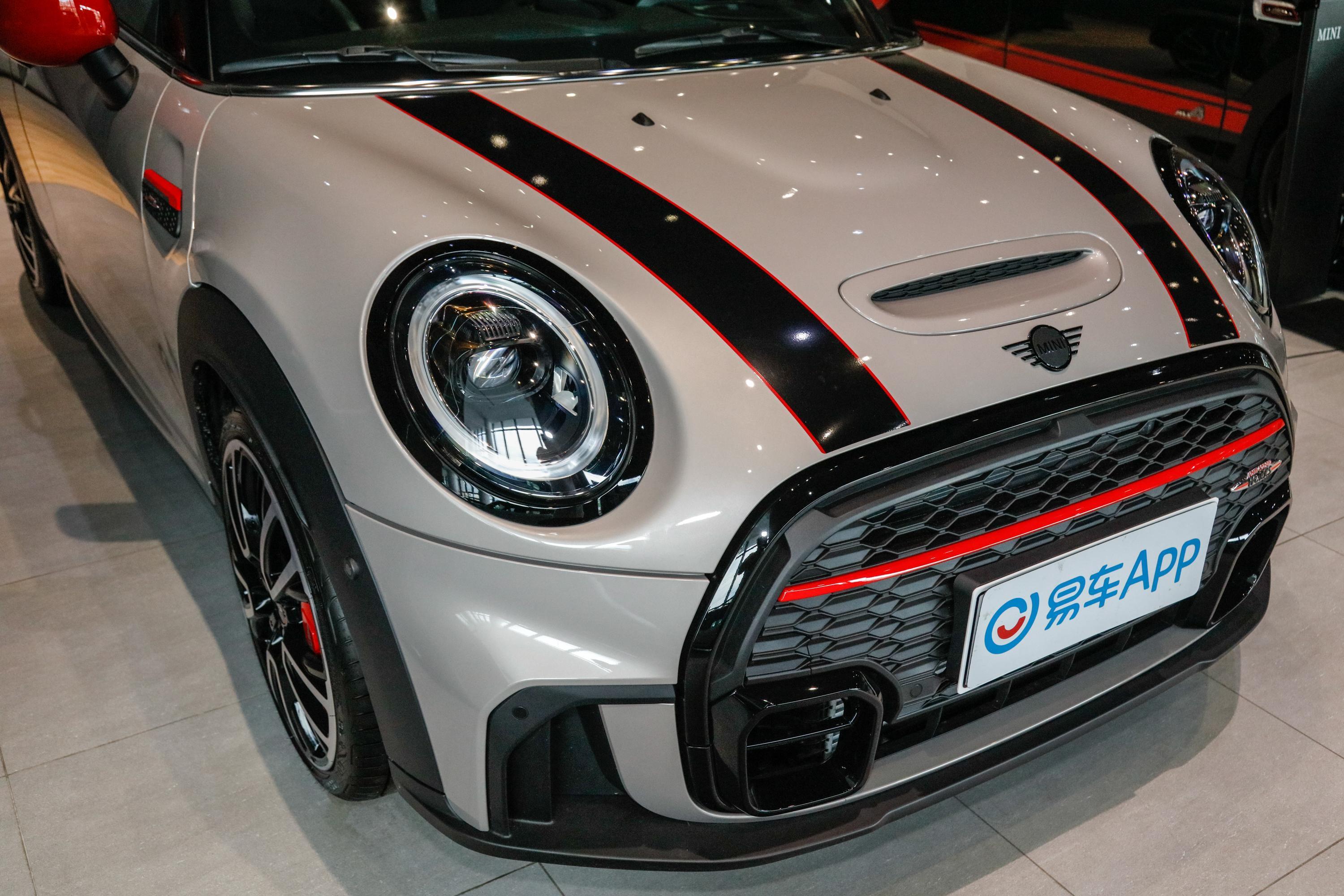 小哥带你看MINI JCW 后生可畏_易车