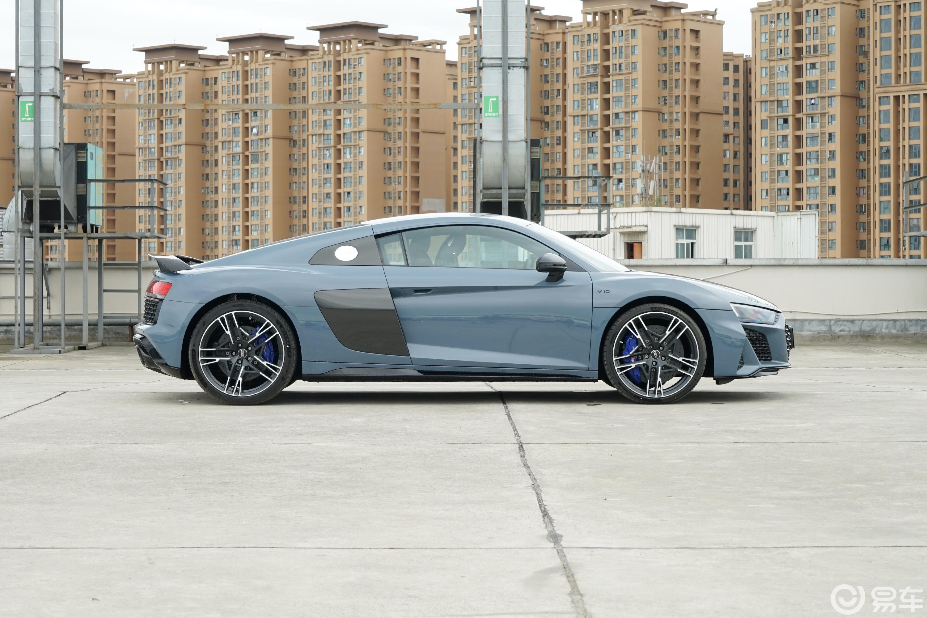 【奥迪R8R8 V10 Coupe Performance正侧车头向右水平图片-汽车图片大全】-易车