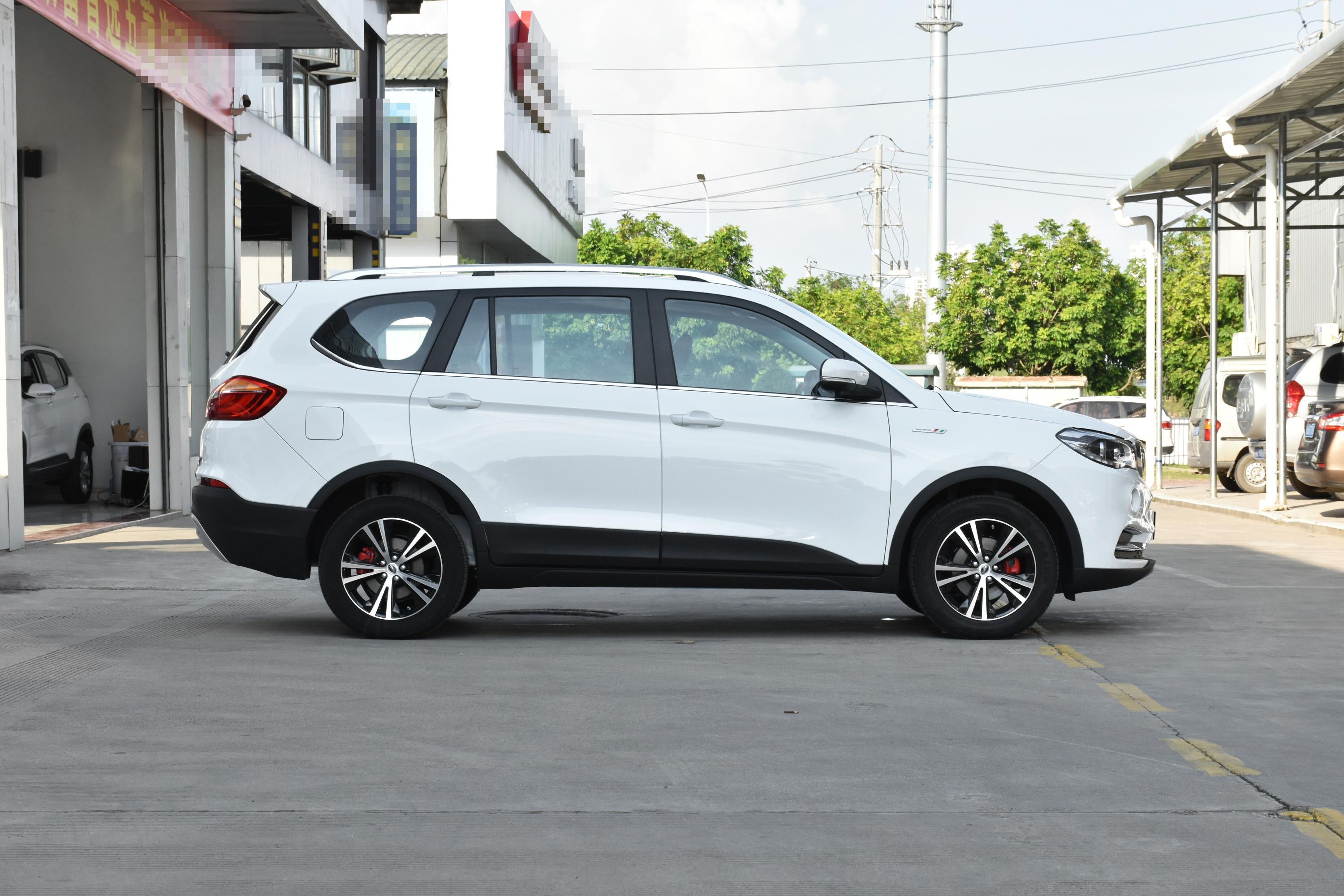 “最美”中型suv，SWM斯威X7买哪款更值_易车