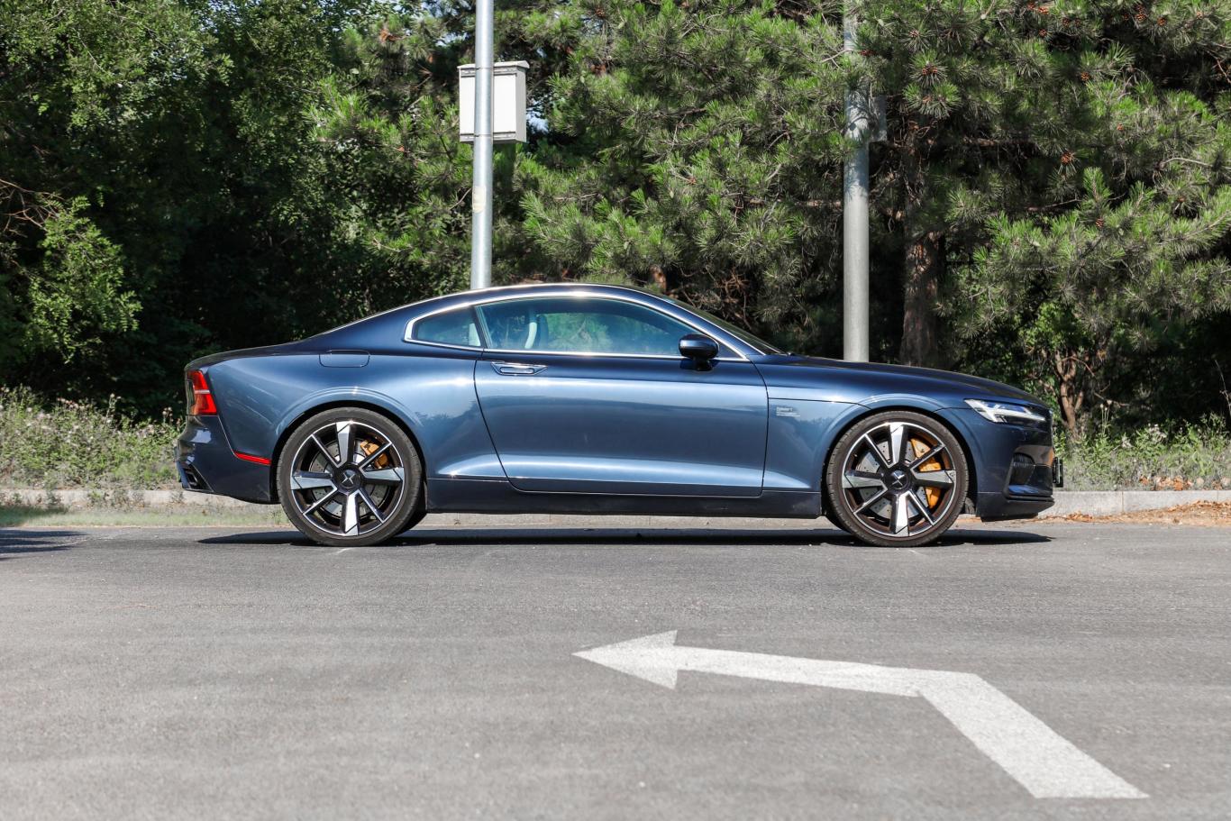 【Polestar 12.0T 135km 标准型正侧车头向右水平图片-汽车图片大全】-易车