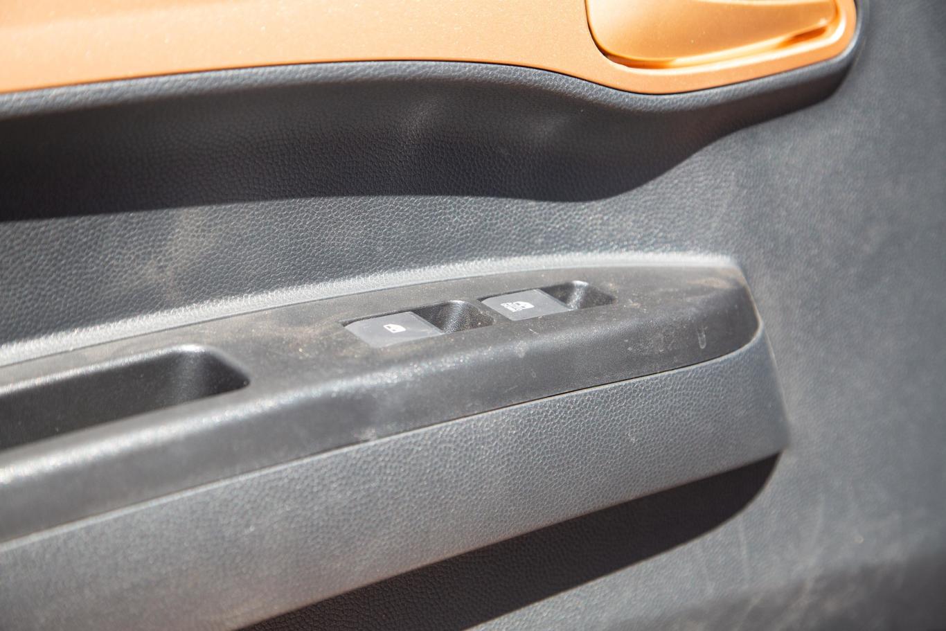 【康铃J3J3安徽全柴 2.3L 98马力 轴距2900 单排箱式轻卡 柴油 国VI车窗调节整体图片-汽车图片大全】-易车