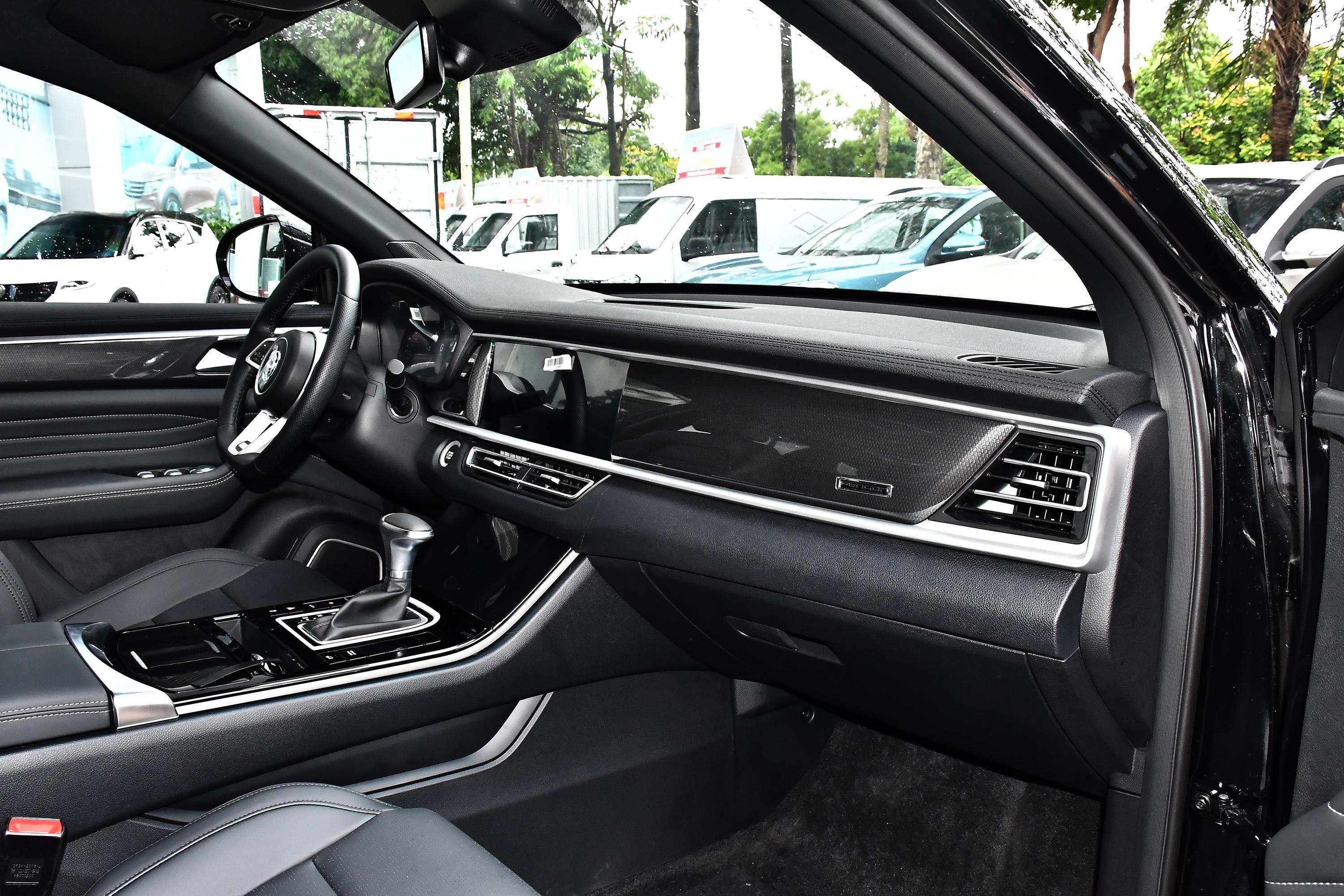 风光ix7"值得一看" 年轻消费者的新选择_易车