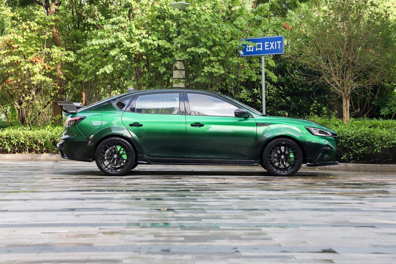 【名爵6 PHEVXPOWER 大师版正侧车头向右水平图片-汽车图片大全】-易车