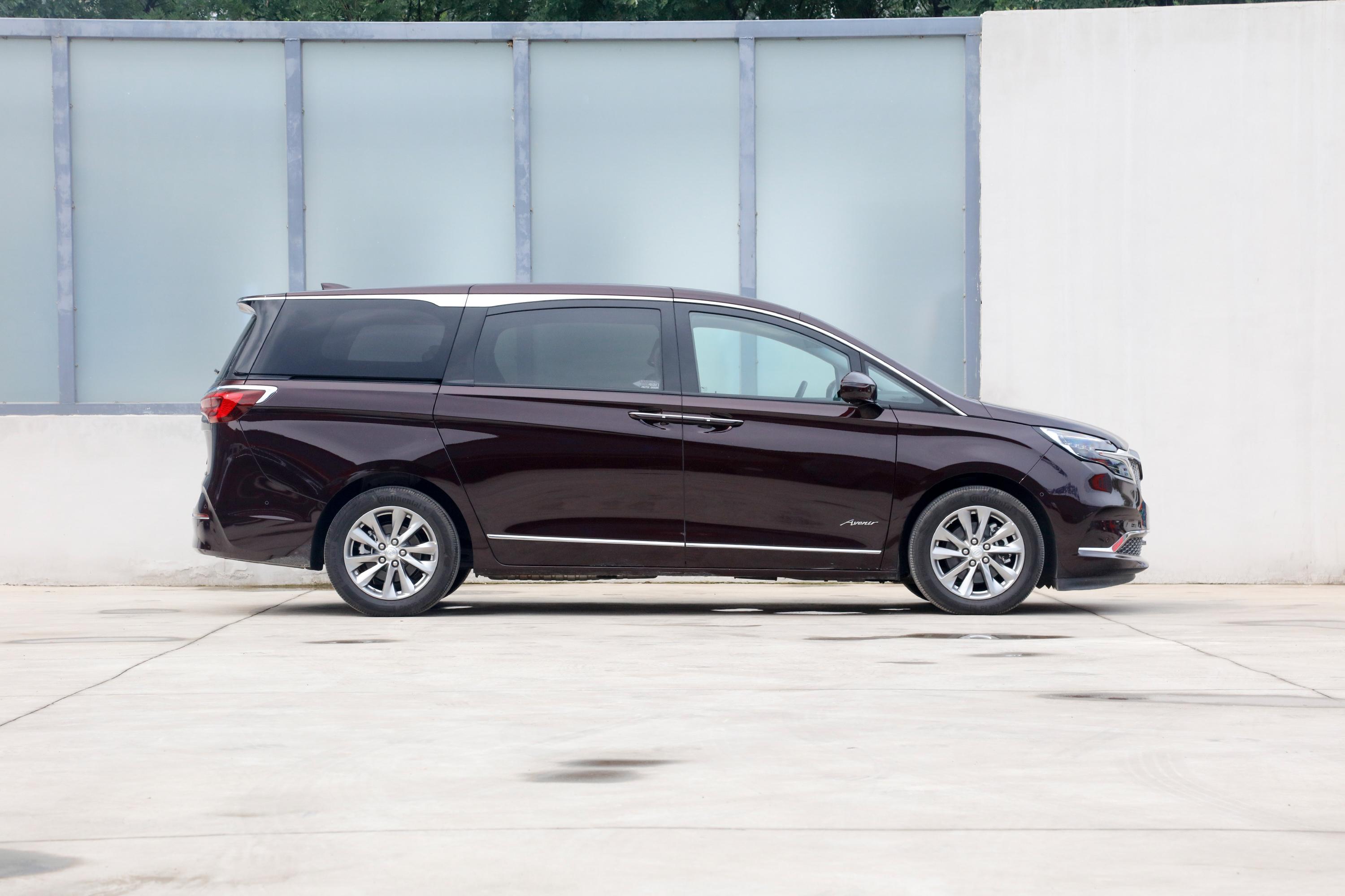 23.3万起售的别克GL8 看完这篇你就知道_易车