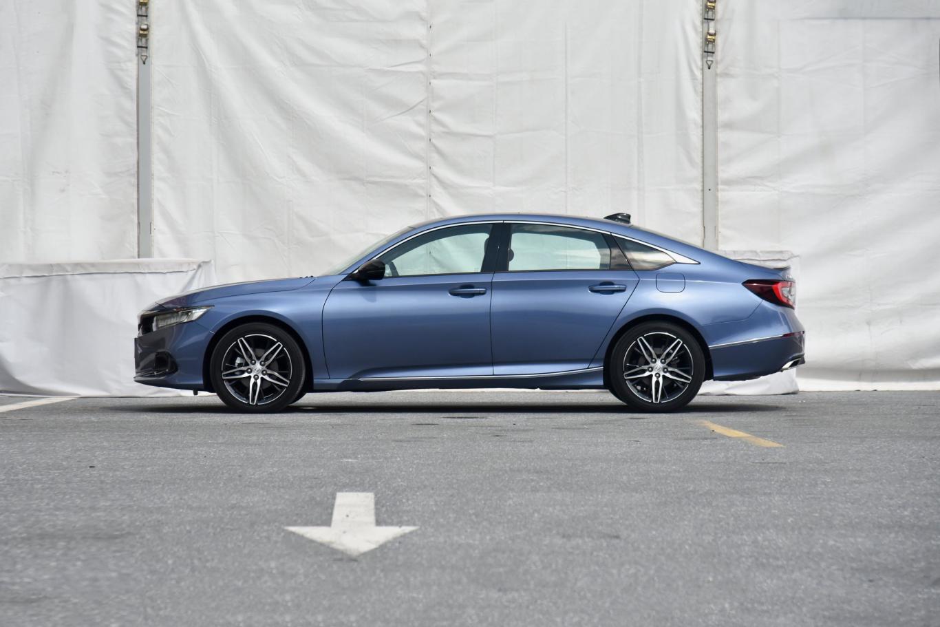 【雅阁260TURBO 幻夜·旗舰版正侧车头向左水平图片-汽车图片大全】-易车