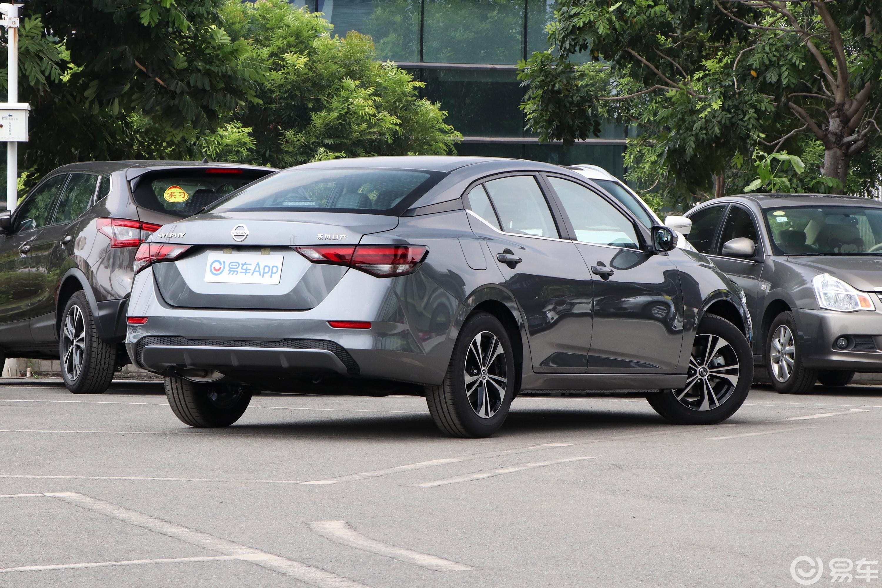 【轩逸1.6L CVT XL悦享版侧后45度车头向右水平图片-汽车图片大全】-易车